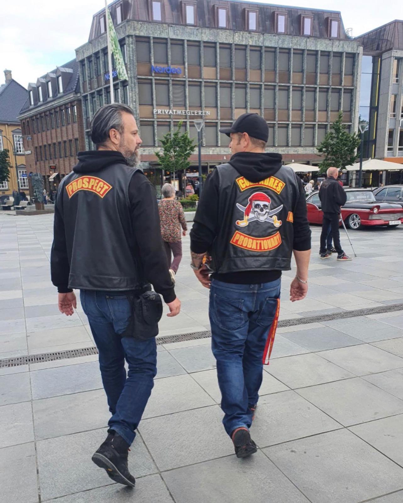Compadres MC Moss on sightseeing in Trondheim before the Chicanos ...