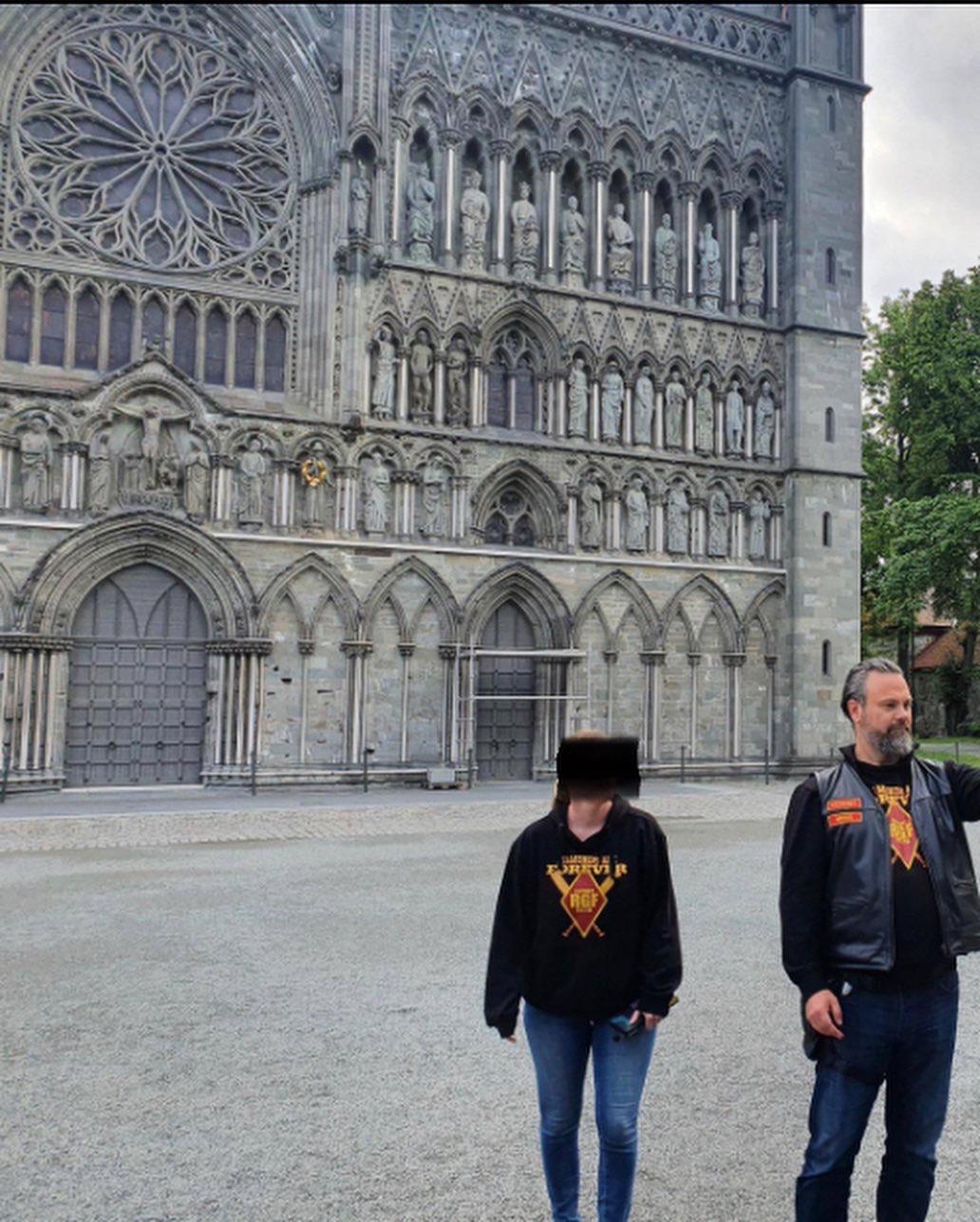 Compadres MC Moss on sightseeing in Trondheim before the Chicanos ...