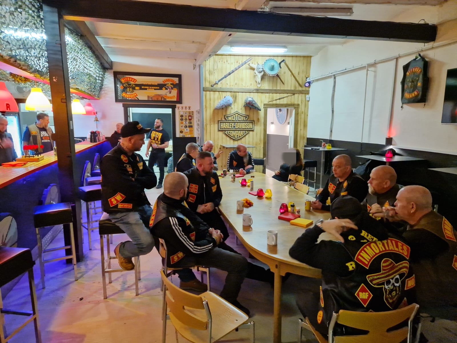 Inmortales MC Sweden & Inmortales MC Danmark – Red and Gold Family